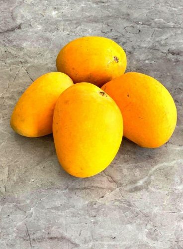 Aamras Without Blender (Sweet Mango Juice) - Cook With Renu