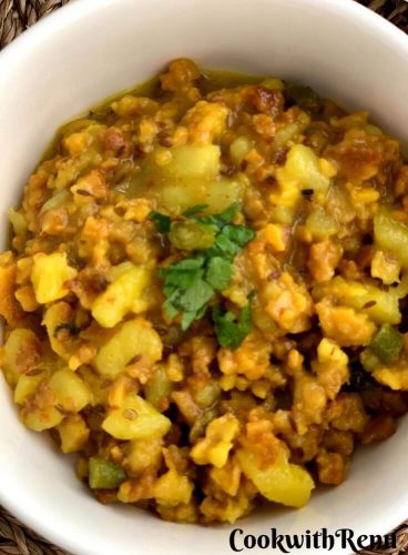 Mangodi Aloo ki Sabji (Dried Moong Dal Nuggets & Potato Curry) - Cook ...