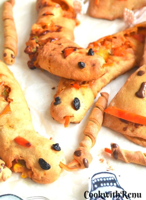 Spooky Halloween Stuffed Bread - Cook With Renu