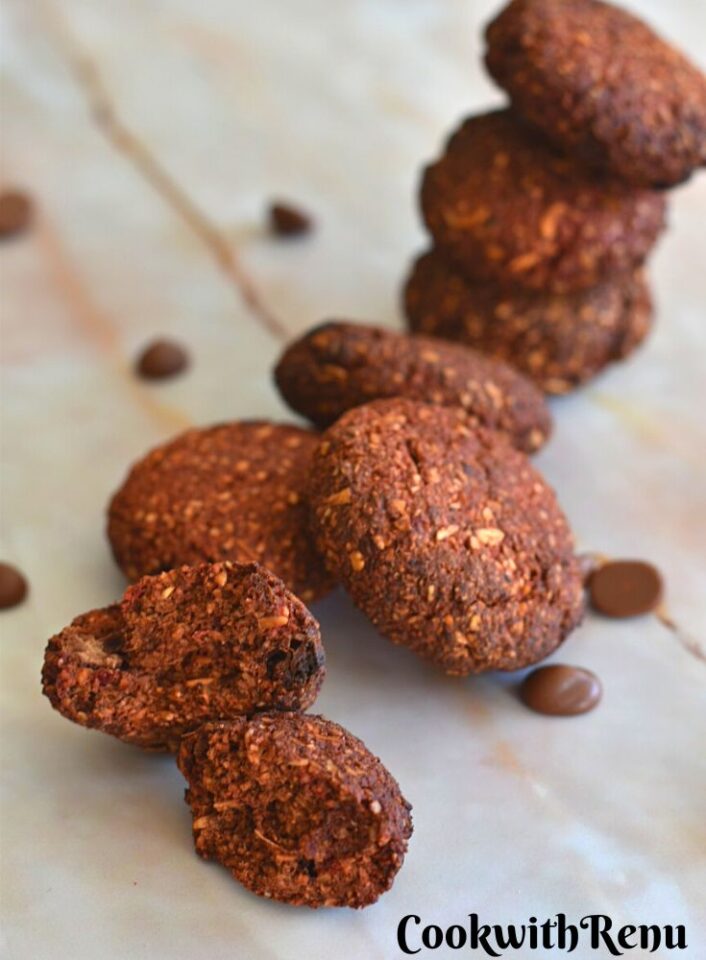 BeetRoot and Oats Cookies - Cook With Renu