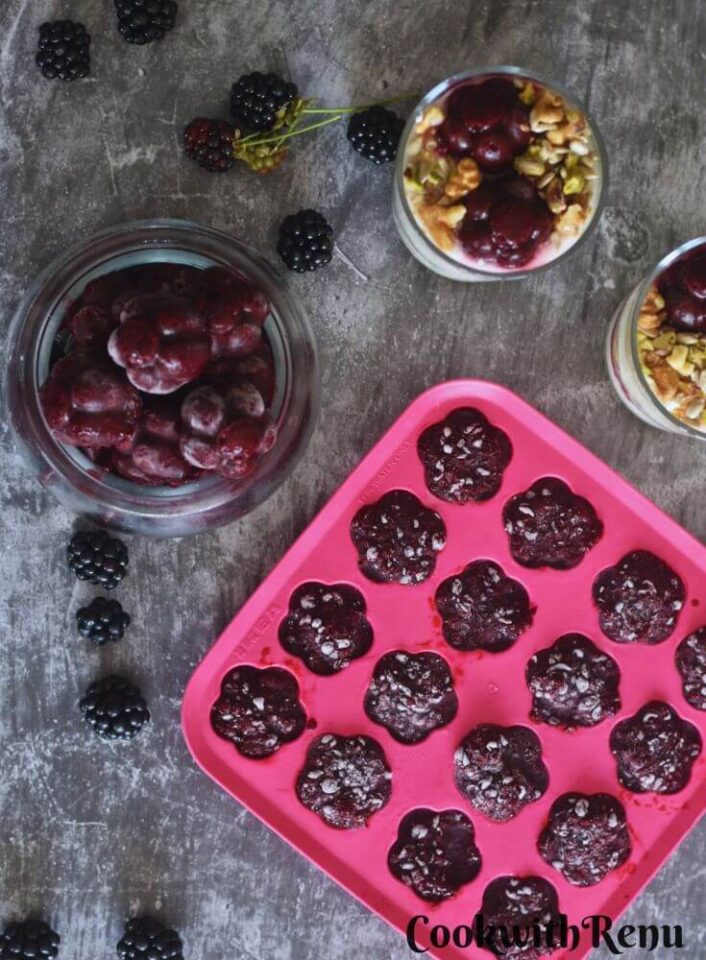 How To Freeze Berries - Cook With Renu